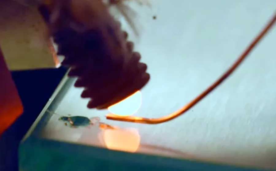 Converted glow plug enables 3D printing with metal wires