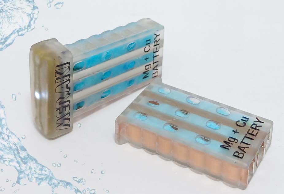 Maker demonstrates 3D printing of emergency torch