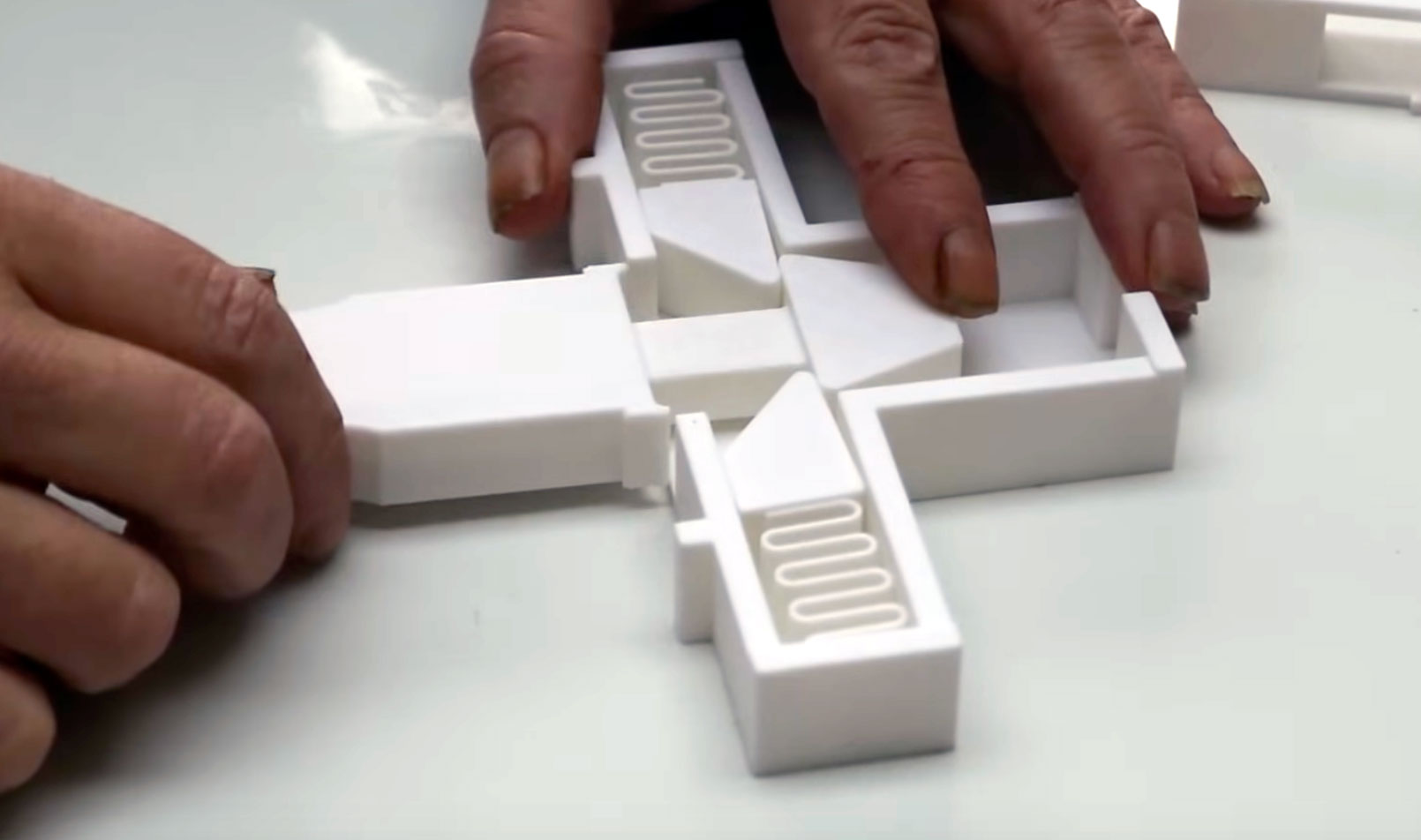 YouTuber presents 3D-printed spring mechanism and offers 3D model for ...